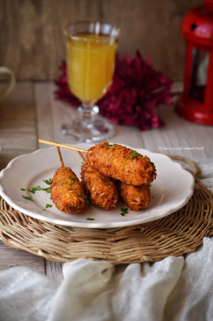 Fried Chicken Popsicles - Savory&SweetFood