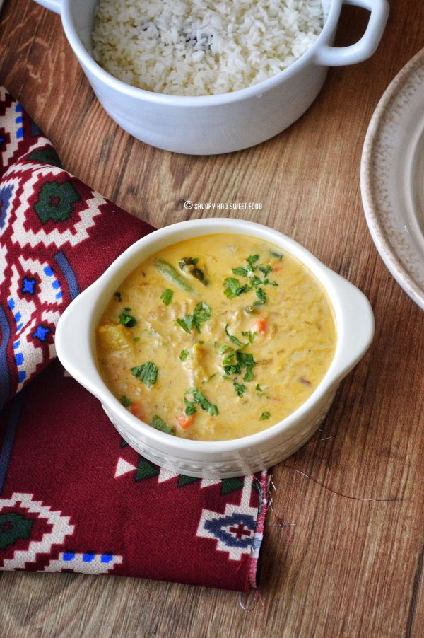 Vegetable & Daal Curry in Coconut Milk - Savory&SweetFood