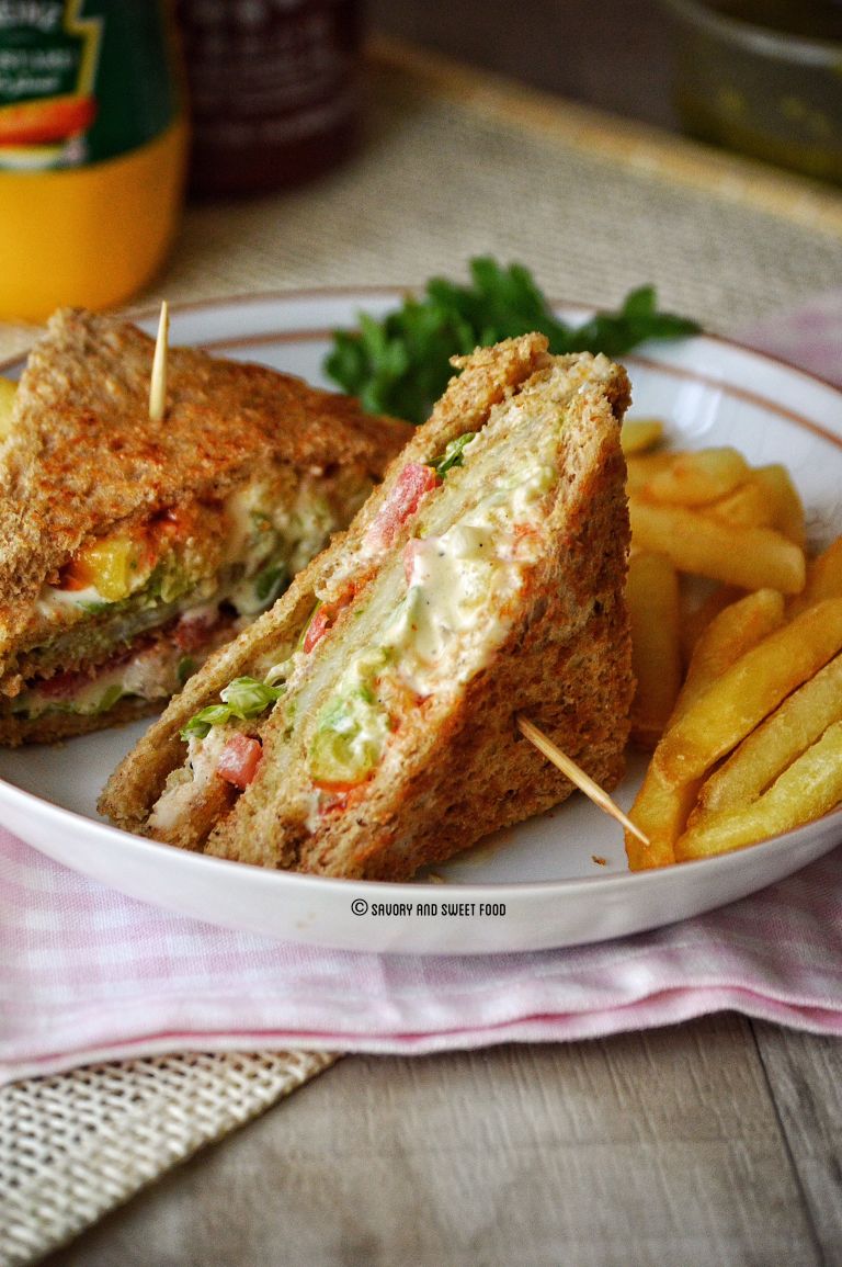Chicken Club Sandwich - Savory&SweetFood