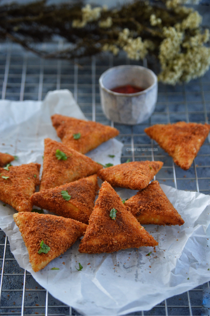 Breaded Chicken & Cheese Samosa - Savory&SweetFood