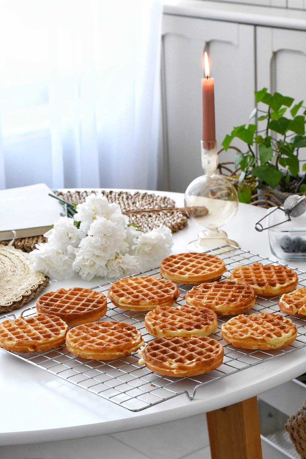 Perfect White Chocolate WAFFLES - Savory&SweetFood